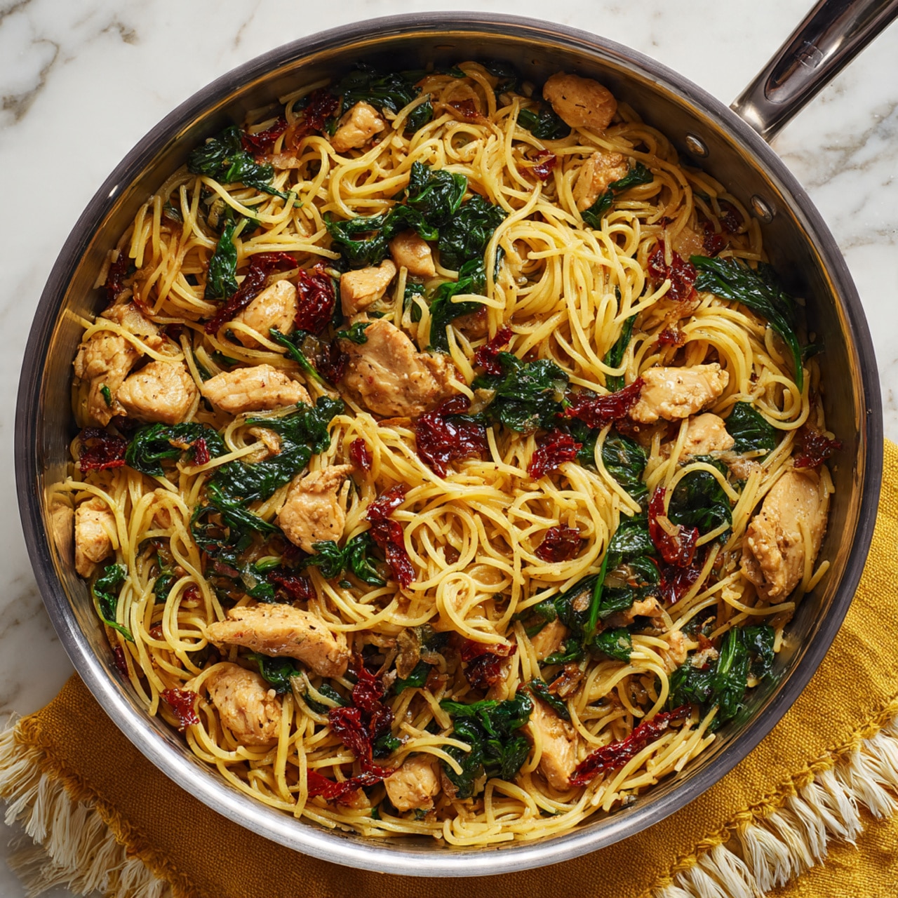Creamy Sun-Dried Tomato Spaghetti Squash with Chicken – Delicious & Healthy